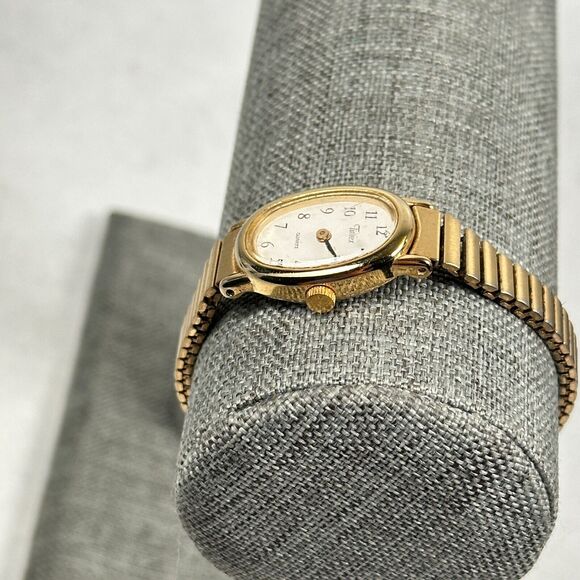 Timex | Accessories | Vtg Timex Watch Womens 8mm Oval Gold Tone ...